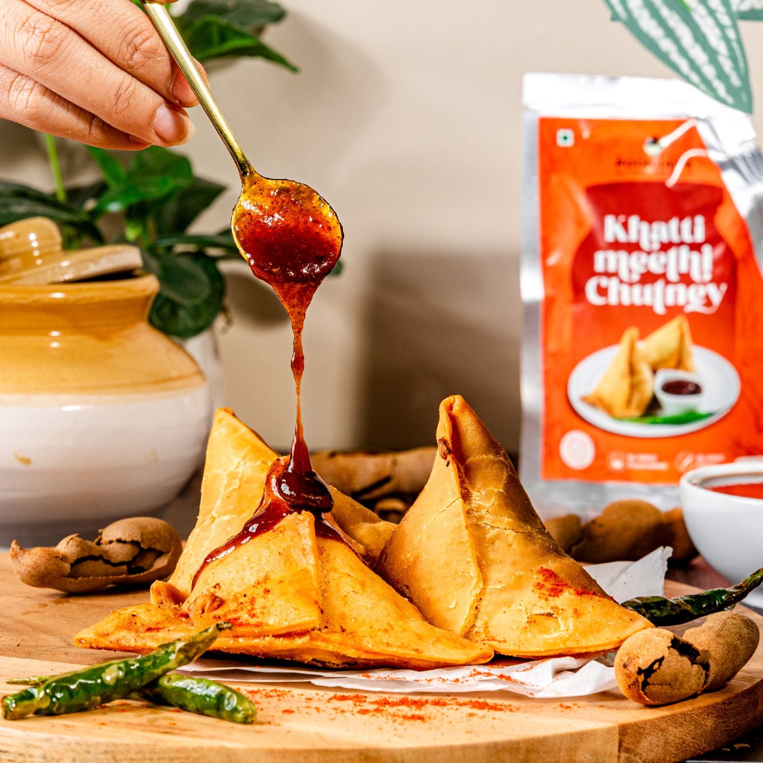 Poonjiaji's Khaati Meethi Chutney (200g) - Authentic Bombay Street Food ...